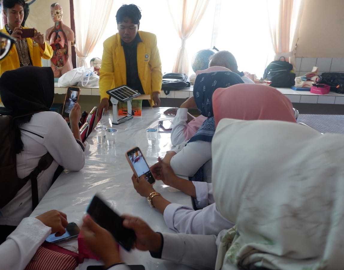 Tim PKM Universitas Sriwijaya Menggelar Pelatihan Pembuatan Media ...